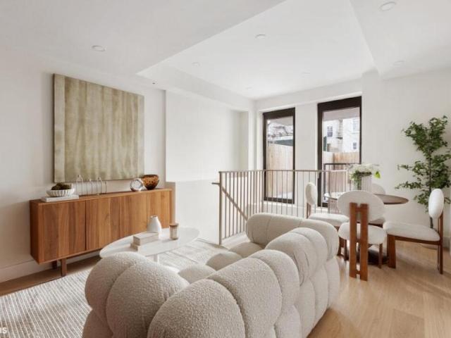 apartment with 1 bedroom, Williamsburg NY DLS102245820