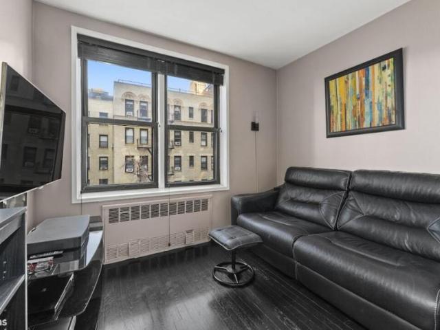 apartment with 1 bedroom, Upper East Side NY DLS98818317