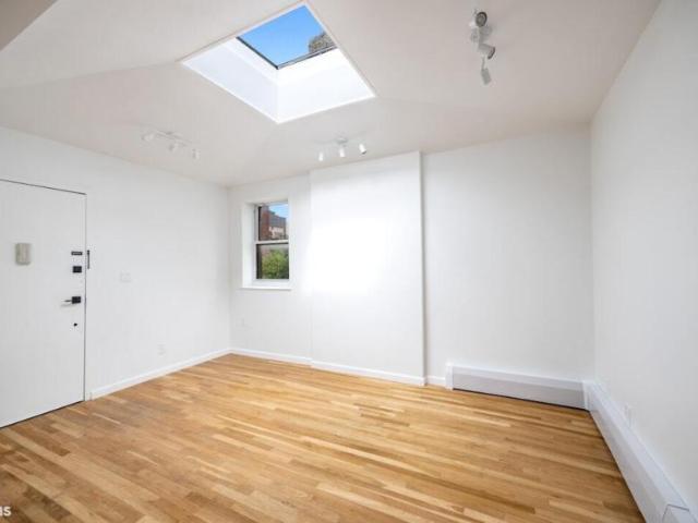 apartment with 1 bedroom, Upper West Side NY DLS98818358