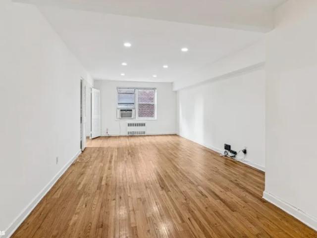 apartment with 2 bedroom, Forest Hills NY DS102245877