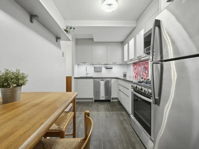 apartment with 2 bedroom, Forest Hills NY ES102752860