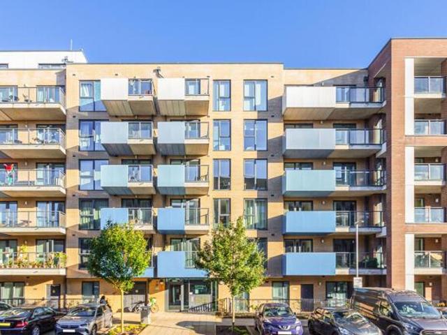 Apartment With 2 Bedroom London Greater London DS87360403