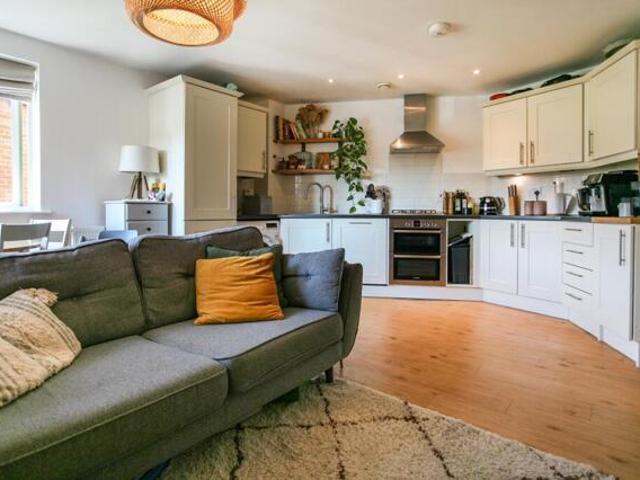 For Sale 2 Bedroom Apartment Moreton In Marsh Gloucestershire DS88996214