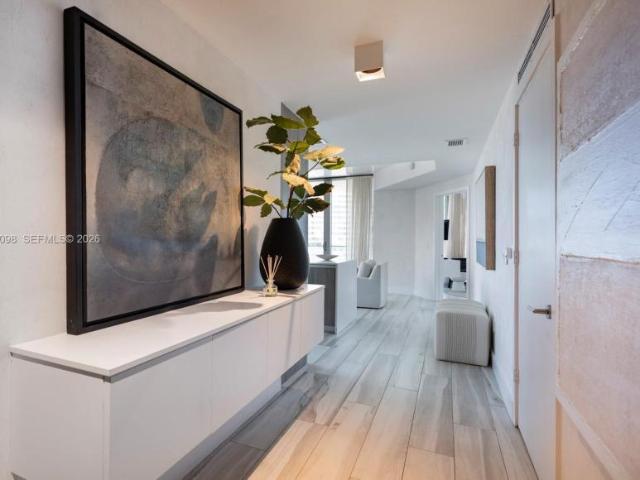 apartment with 2 bedroom, Miami FL DS102397147