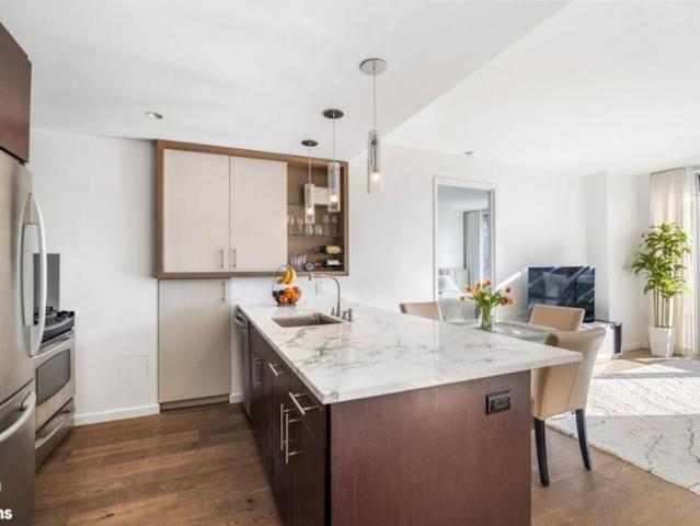 apartment with 2 bedroom, Midtown West NY DLS96882100