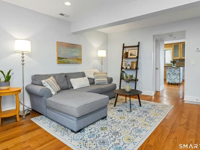 apartment with 2 bedroom, Norwalk CT DLS101883227