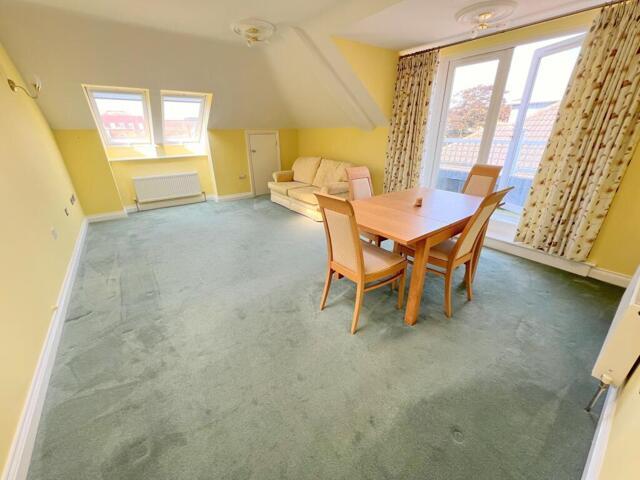 Apartment With 2 Bedroom New Milton Hampshire DS87937521