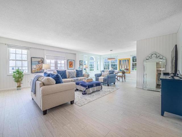 apartment with 2 bedroom, Palm Beach FL DS102660925