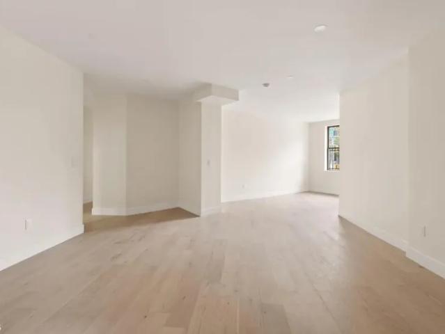 apartment with 2 bedroom, Washington Heights NY DS102245307
