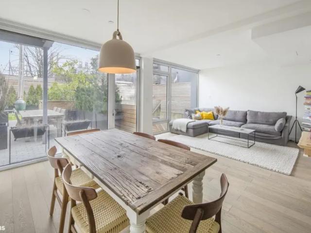 apartment with 2 bedroom, Williamsburg NY ES102752770
