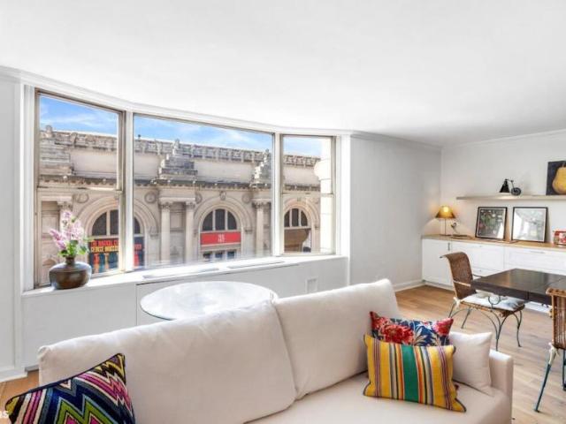 apartment with 2 bedroom, Upper East Side NY DLS102244531