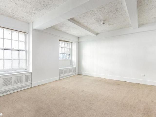 apartment with 2 bedroom, Upper East Side NY DLS97049054