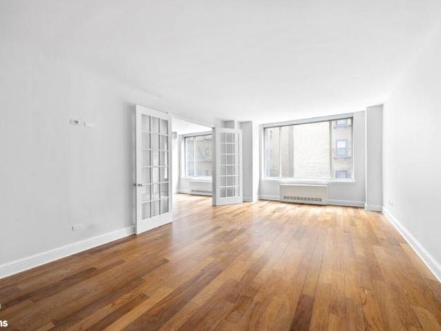 apartment with 2 bedroom, Upper East Side NY DLS98817952