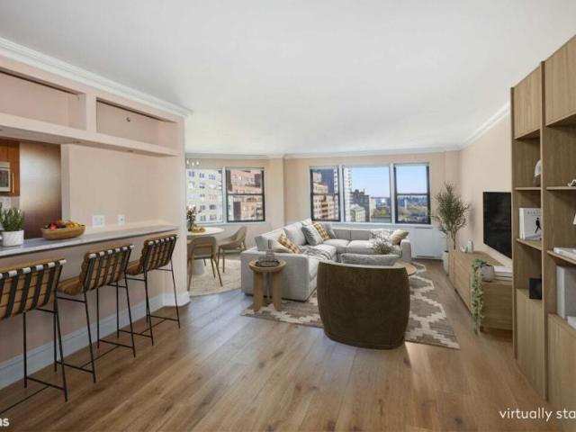 apartment with 2 bedroom, Upper East Side NY DLS98818015