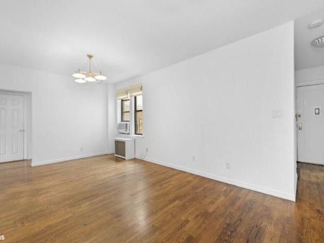 apartment with 2 bedroom, Upper East Side NY ES102245195
