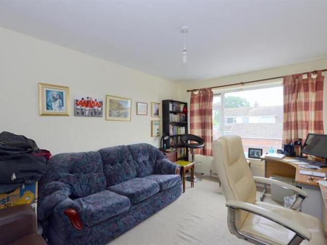Apartment With 3 Bedroom Bomere Heath Bomere Heath DS88149802