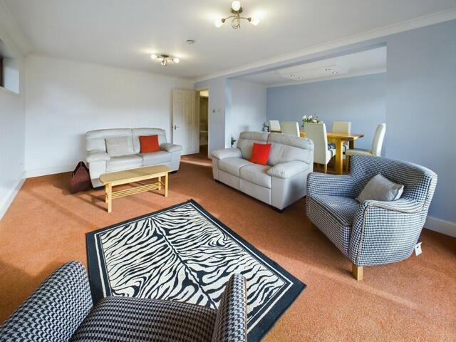 Apartment With 3 Bedroom Barnet Greater London DS87167062