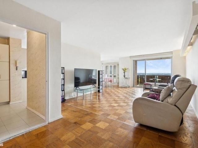 apartment with 3 bedroom, Forest Hills NY DS97049156