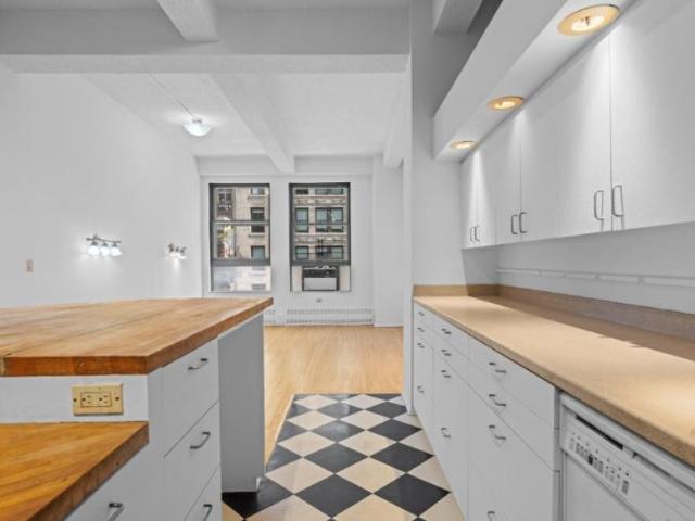apartment with 3 bedroom, New York NY DS102442208