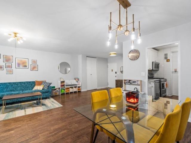 apartment with 3 bedroom, Rego Park NY ES103709502