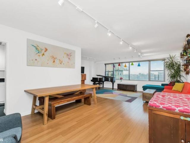 apartment with 3 bedroom, Riverdale NY DLS102052660