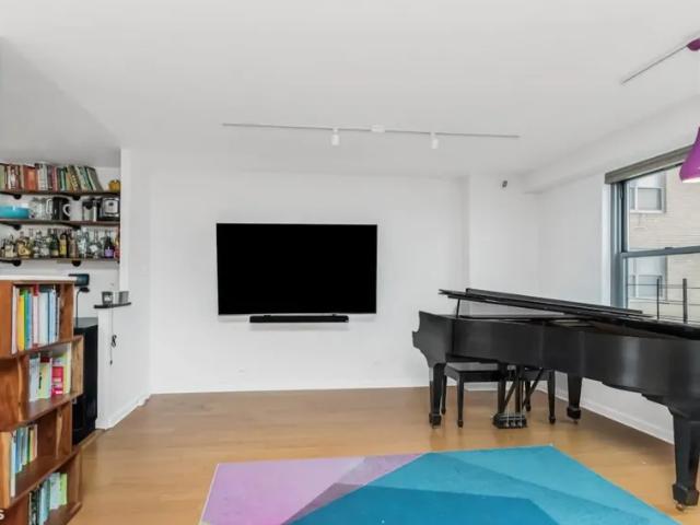 apartment with 3 bedroom, Riverdale NY ES102052660