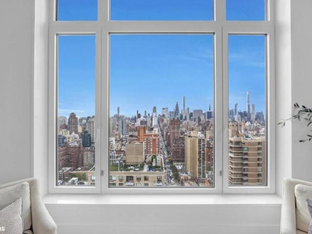 apartment with 3 bedroom, Upper East Side NY DLS102243966