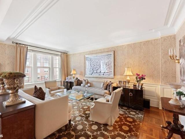 apartment with 3 bedroom, Upper East Side NY DLS102244156