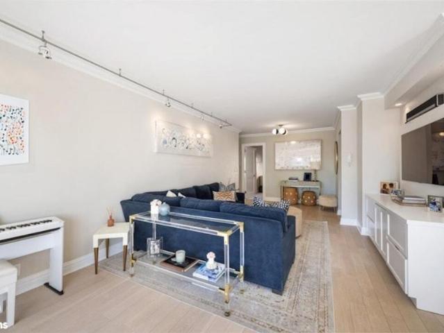 apartment with 3 bedroom, Upper East Side NY DLS98817958