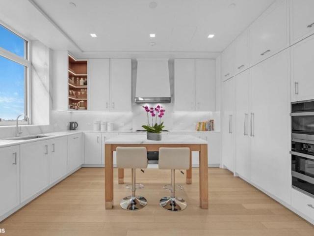 apartment with 3 bedroom, Upper East Side NY ES98817830
