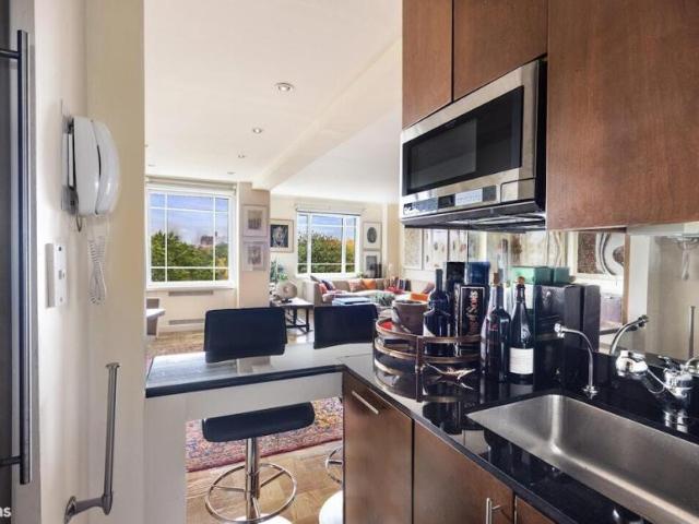 apartment with 3 bedroom, Upper East Side NY ES98817864