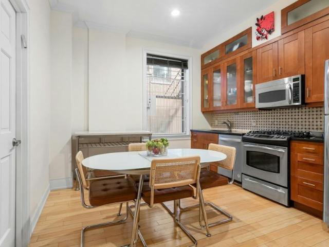 apartment with 3 bedroom, Upper West Side NY DLS89504931