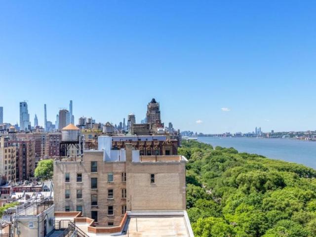 apartment with 3 bedroom, Upper West Side NY DS98818023