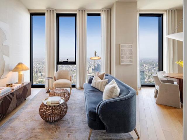 Apartment with terrace and pool