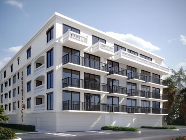 Apartment with terrace and pool
