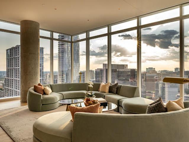 Apartment with terrace and pool