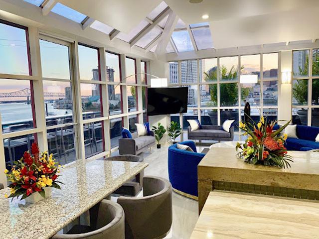 Apartment with terrace and pool