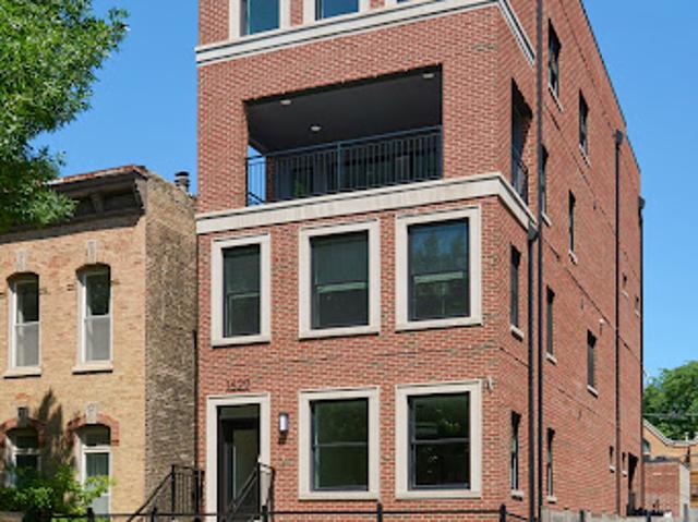 Apartment with terrace