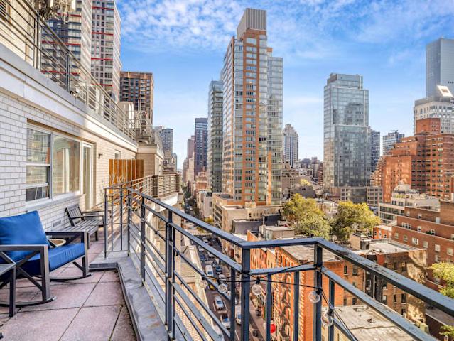 Apartment with terrace