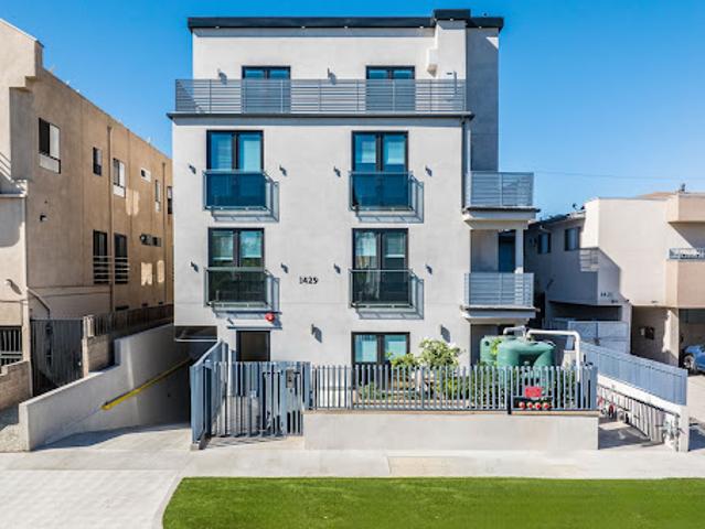 Apartment with terrace