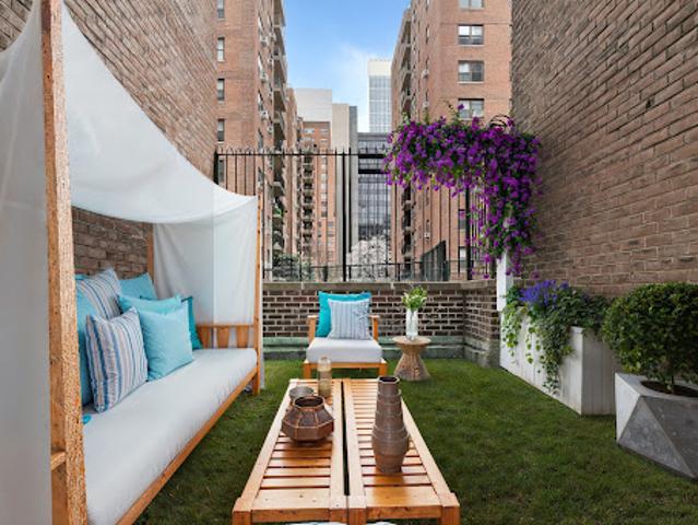 Apartment with terrace