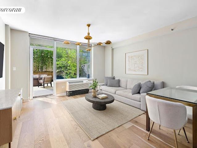 Apartment with terrace