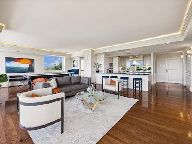 Apartment with terrace