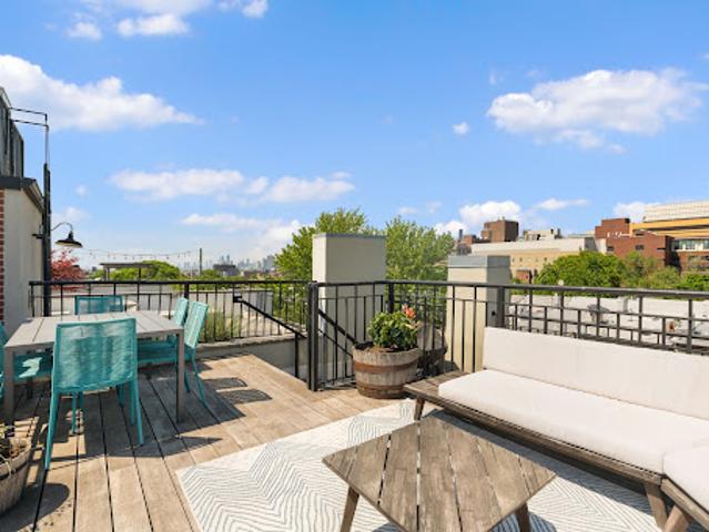 Apartment with terrace