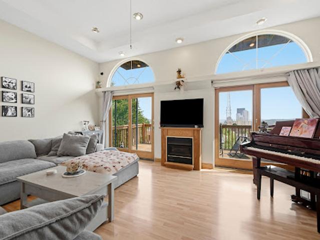 Apartment with terrace