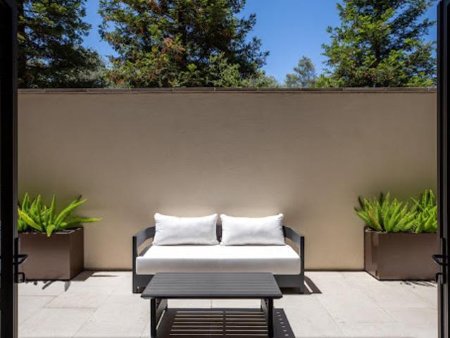 Apartment with terrace