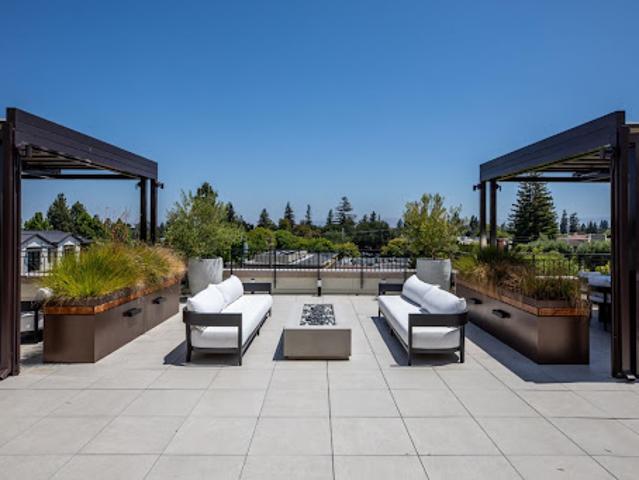 Apartment with terrace