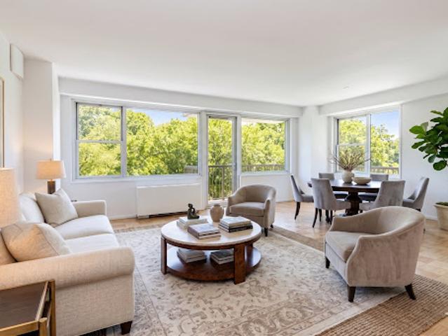Apartment with terrace