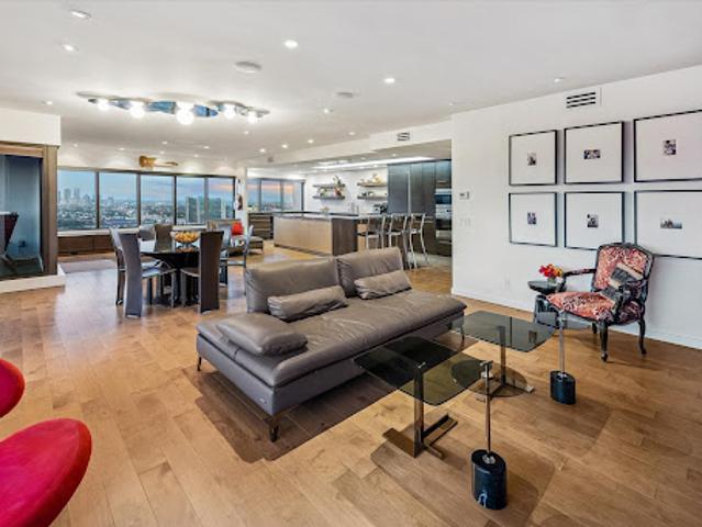 Apartment with terrace