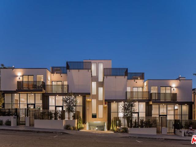 Apartment with terrace